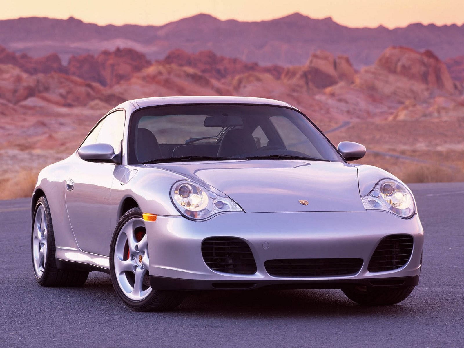 Porsche 911 (996) Carrera 4 3.4 (300 Hp)